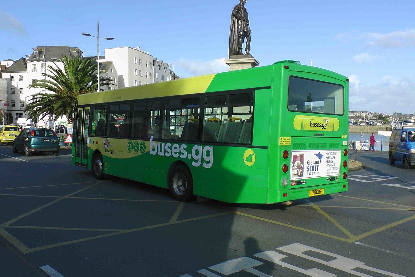 How to Get Laid in Guernsey - Where to Pick Up and Date Girls